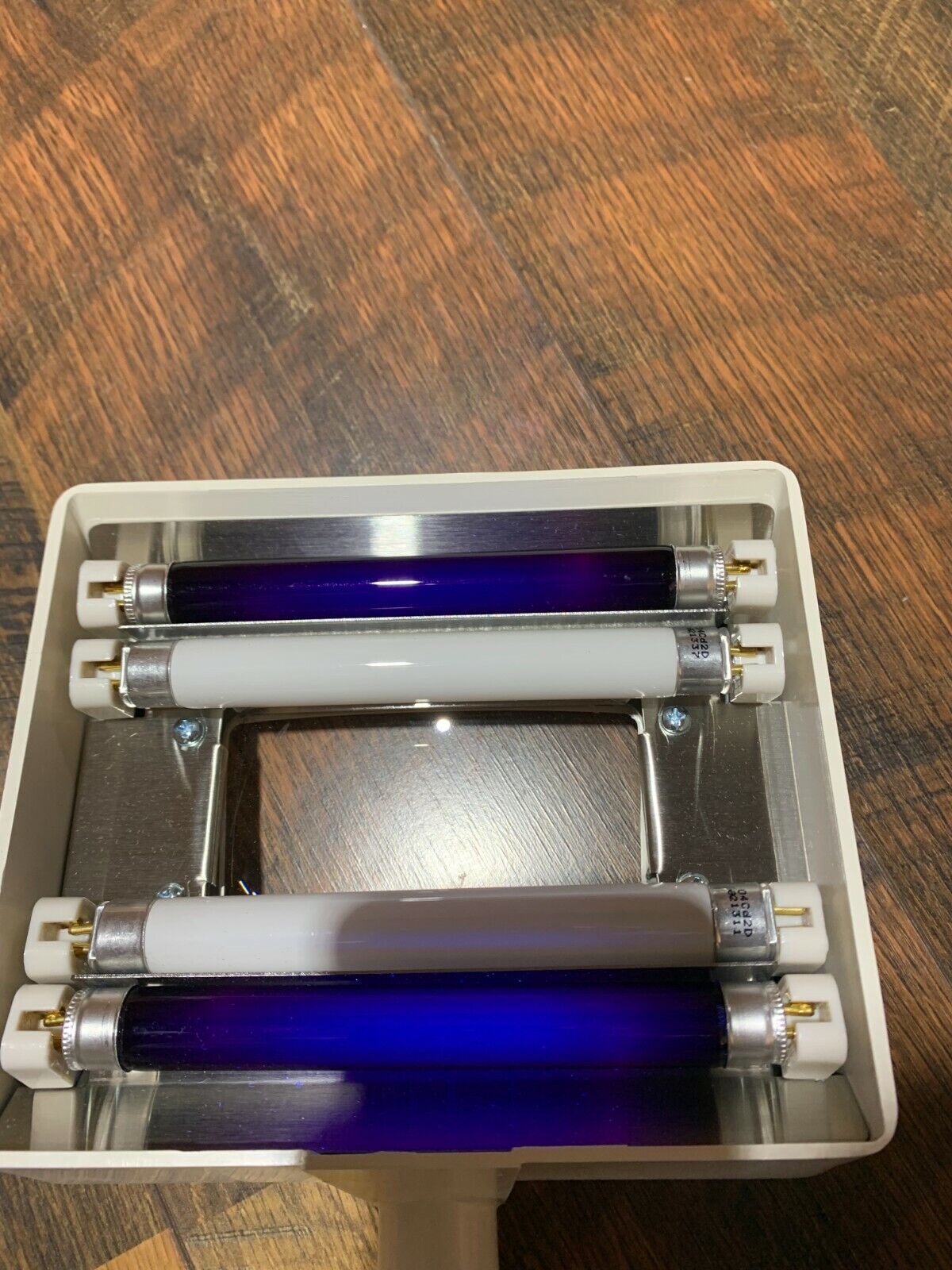 Burton UV Light with Magnifier – GotaHaveItDental