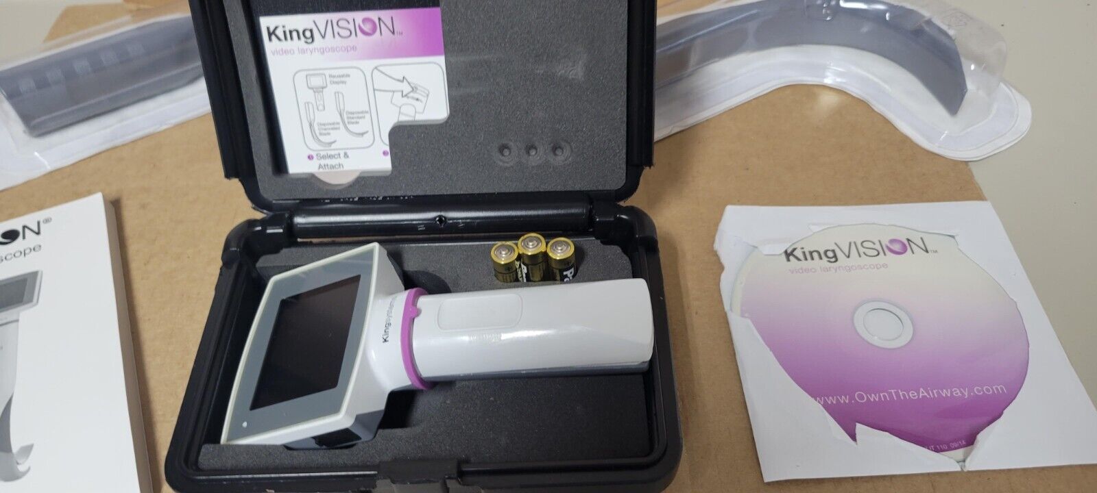 (Pre-Owned) King Vision VIDEO LARYNGOSCOPE w/Channel Blades (2 ...